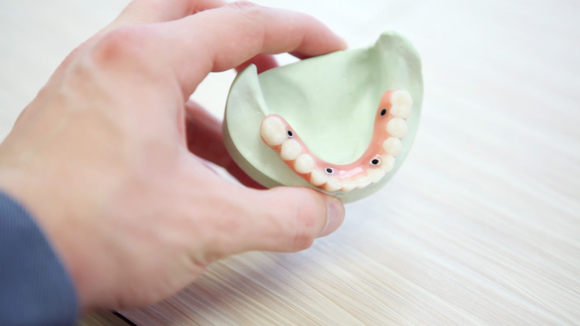 5 Reasons You Might Be a Great Candidate for Dentures - Kabani Dental